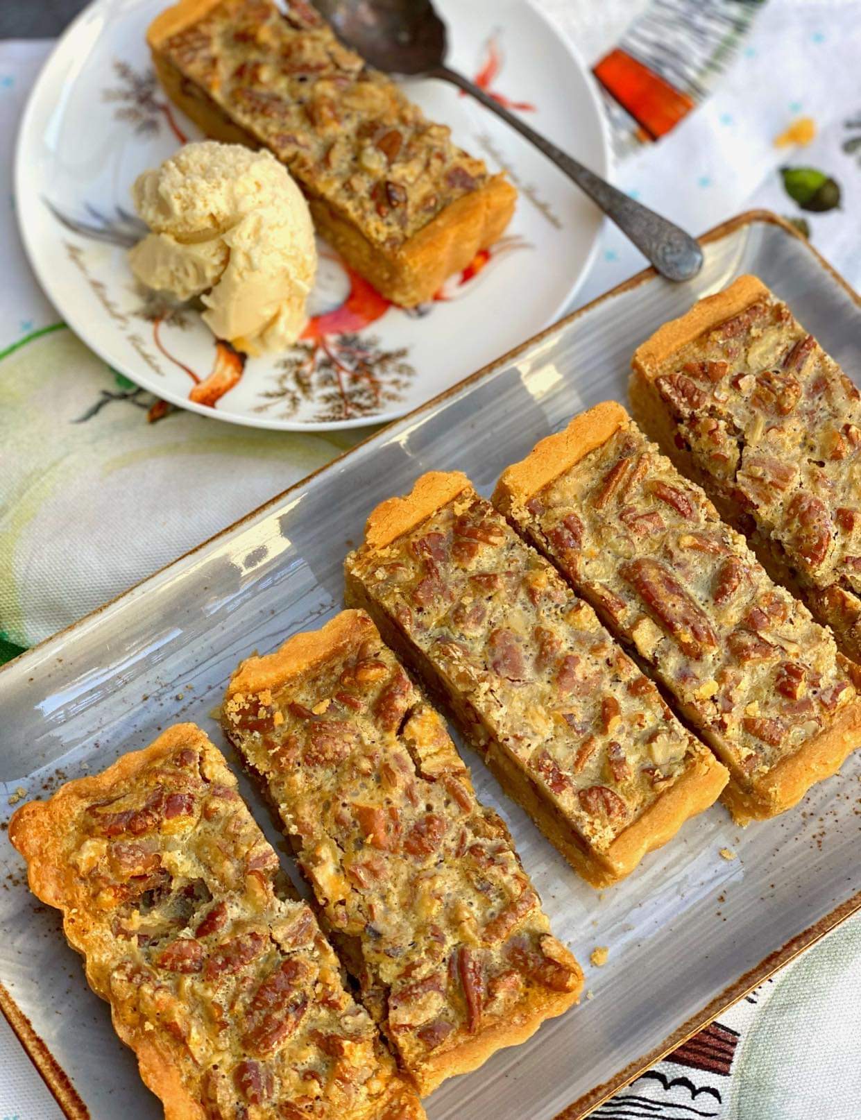 Classic Pecan Tart - Mama Lola Cooks
